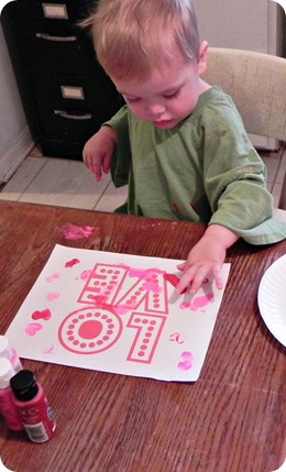 Easie Peasie Co: Wednesday Toddler Activity: Finger Painting Valentines